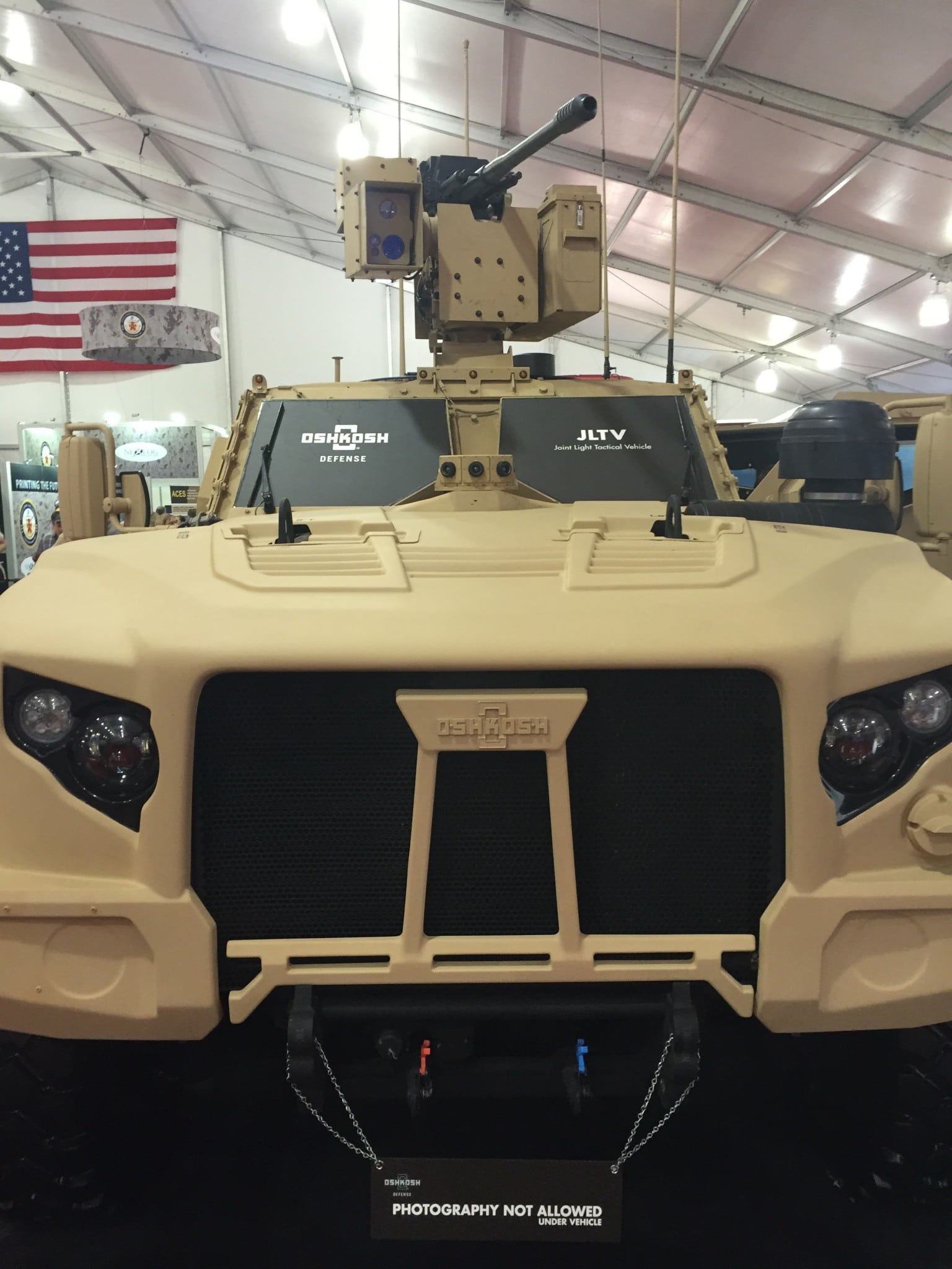 As JLTV Deliveries Begin, Oshkosh Pulls Out Big Guns For Marine Corps ...