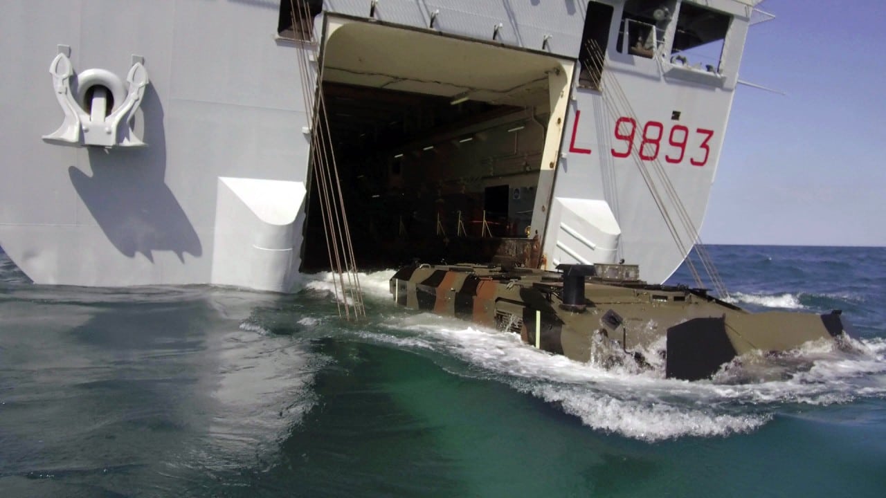Italian Navy Gives U.S. Marines Sneak Peek At BAE's Amphibious Vehicle ...