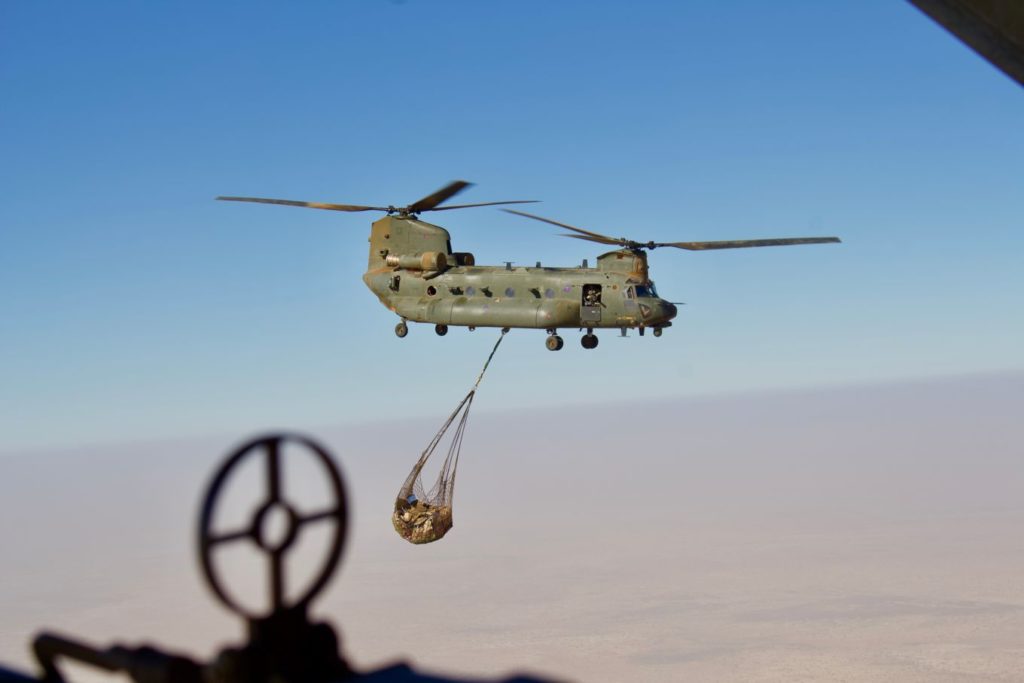 French Armed Forces Herald U.K. Chinooks' Participation in Mali ...