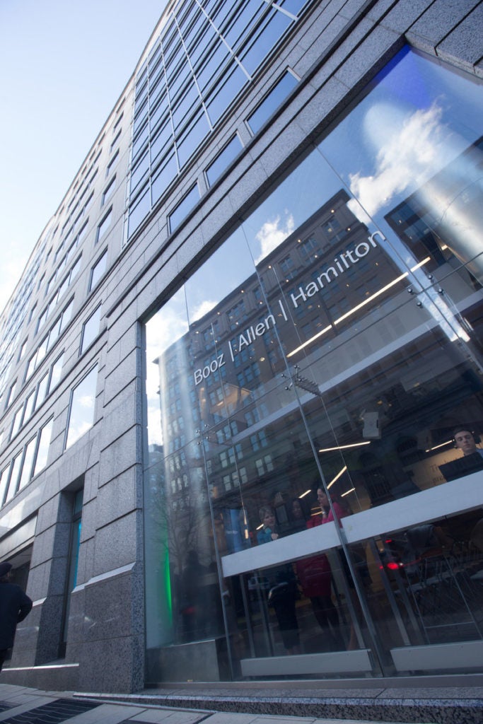 Booz Allen Hamilton Unveils ‘App-Store’-Like Model For Deploying AI ...