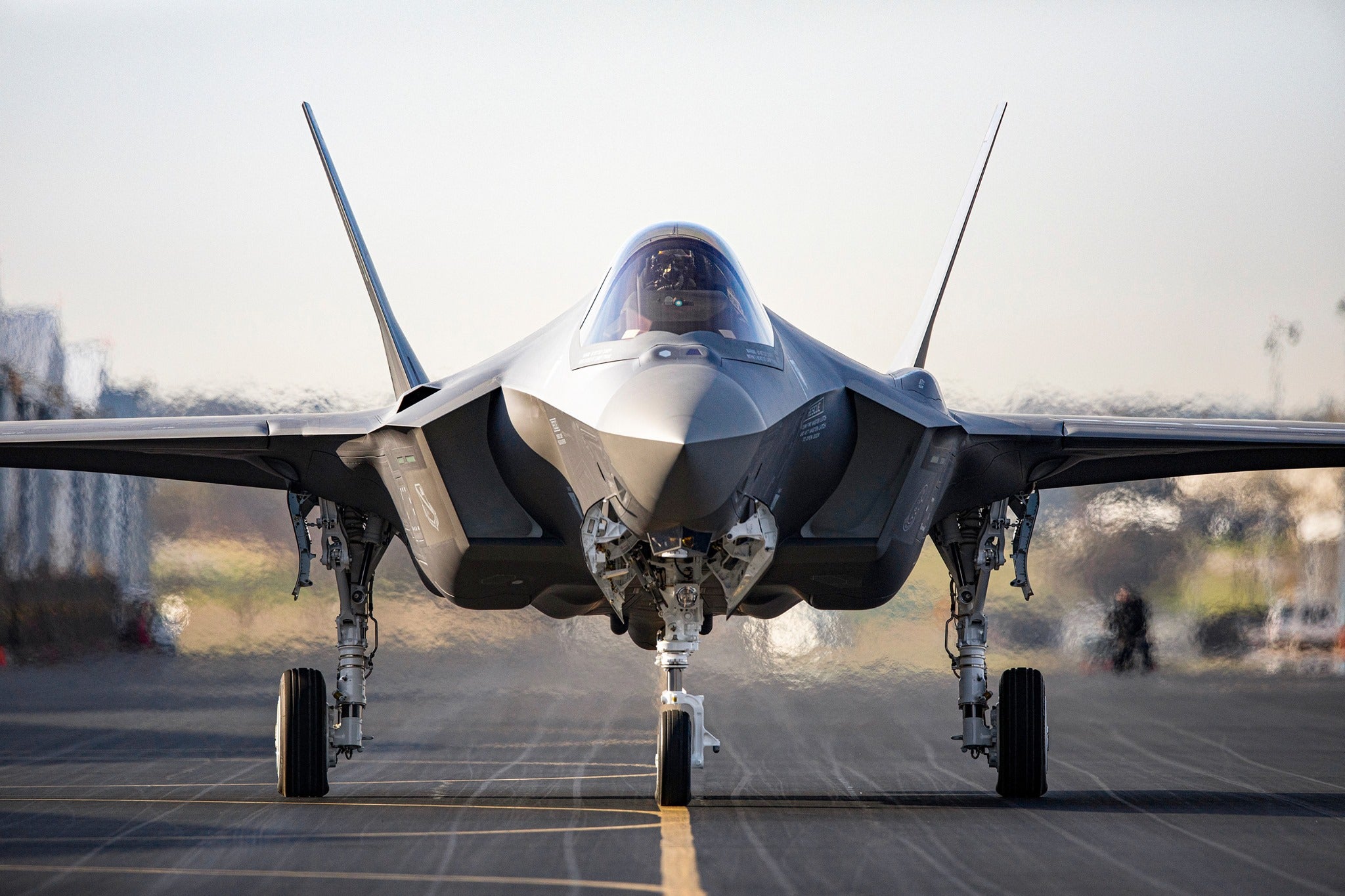 F 35A Crash Lands Days After F 22 Crash Defense Daily