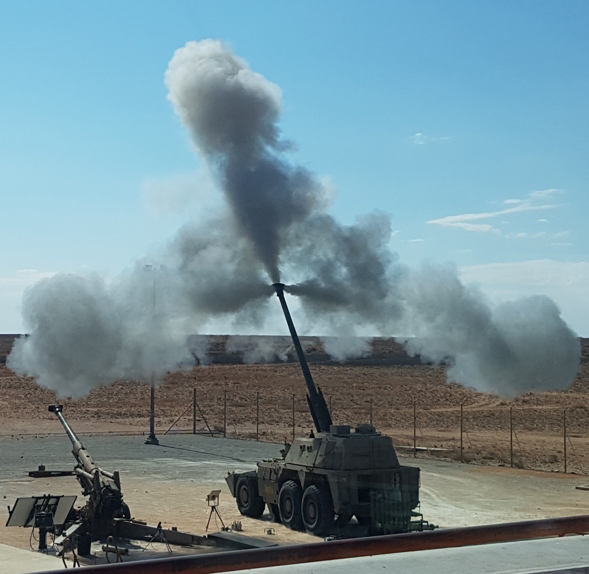 Rheinmetall, Northrop Grumman Partner On Extended Range 155mm Artillery ...