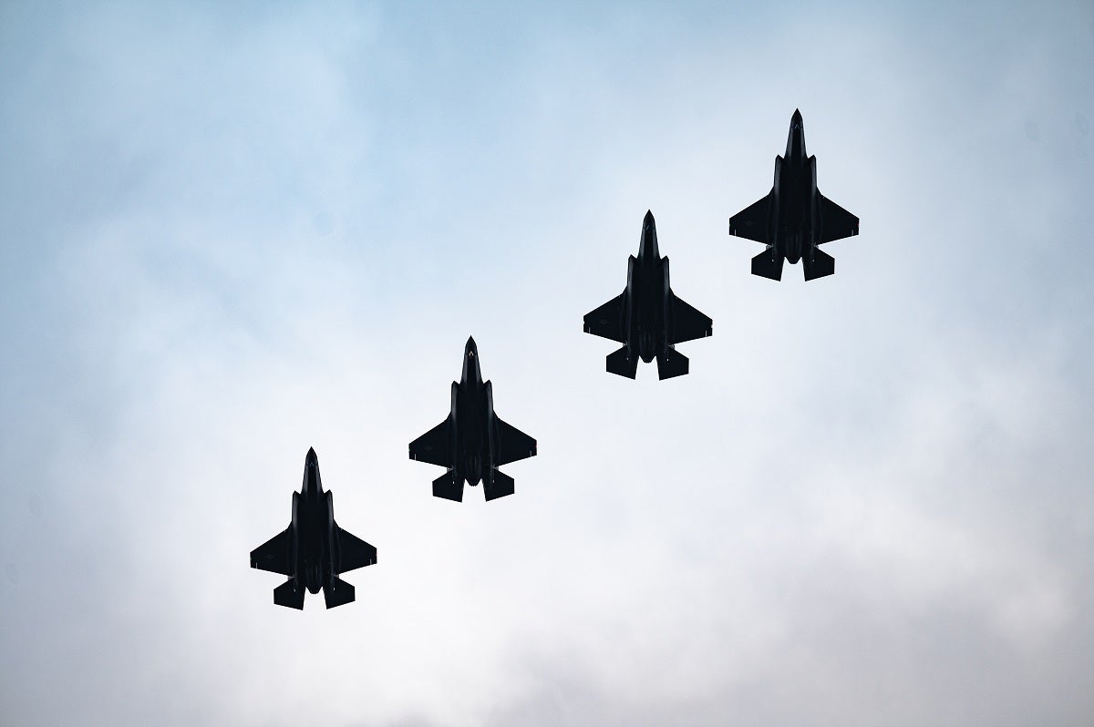 Lockheed Martin Receives $847 Million Long-Lead F-35 Contract - Defense ...