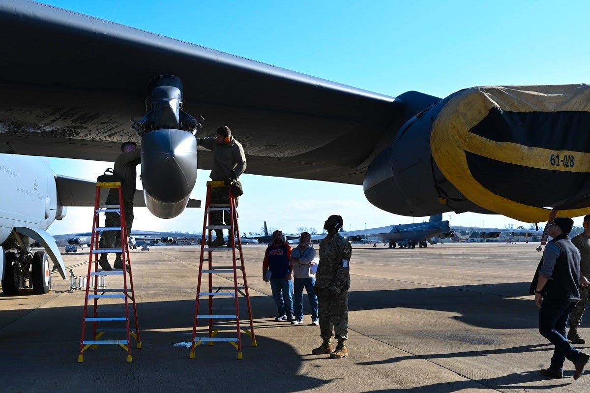 U.S. Air Force Tests New Communications Pod for B-52 - Defense Daily