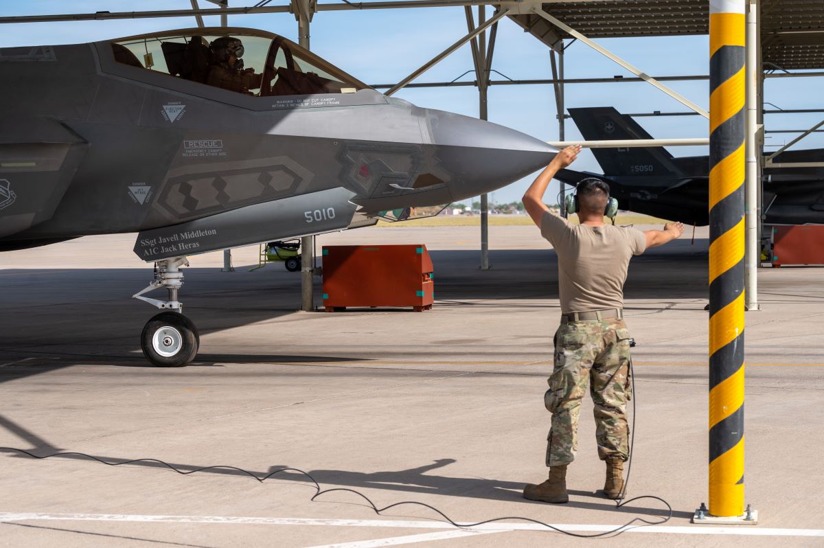 F-35 Data Rights Case Continues On Issue of 'Developed' Software ...