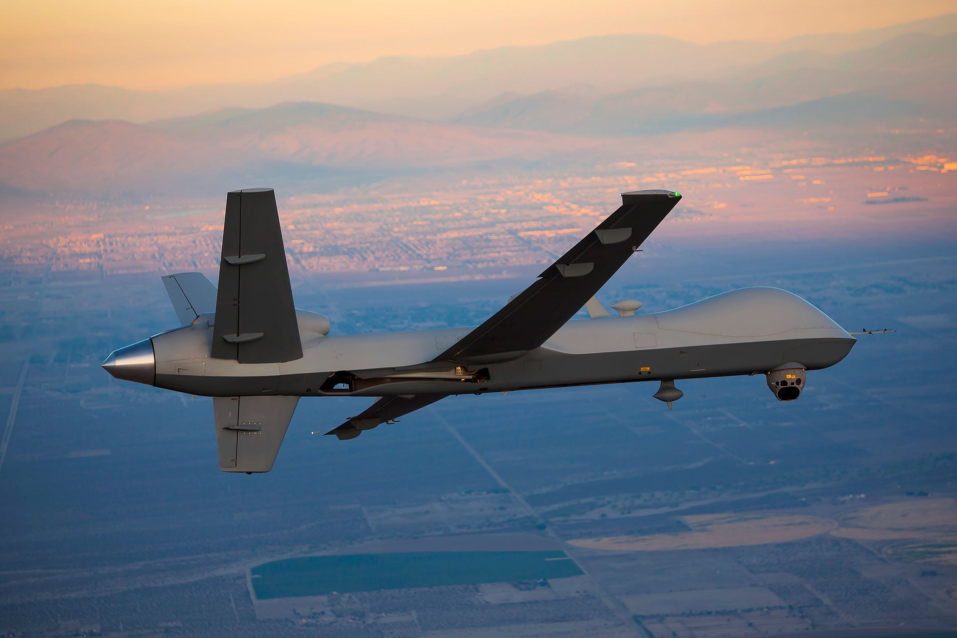 CBP Begins Operating 'Big Wing' MQ-9 Predator Unmanned Aircraft ...