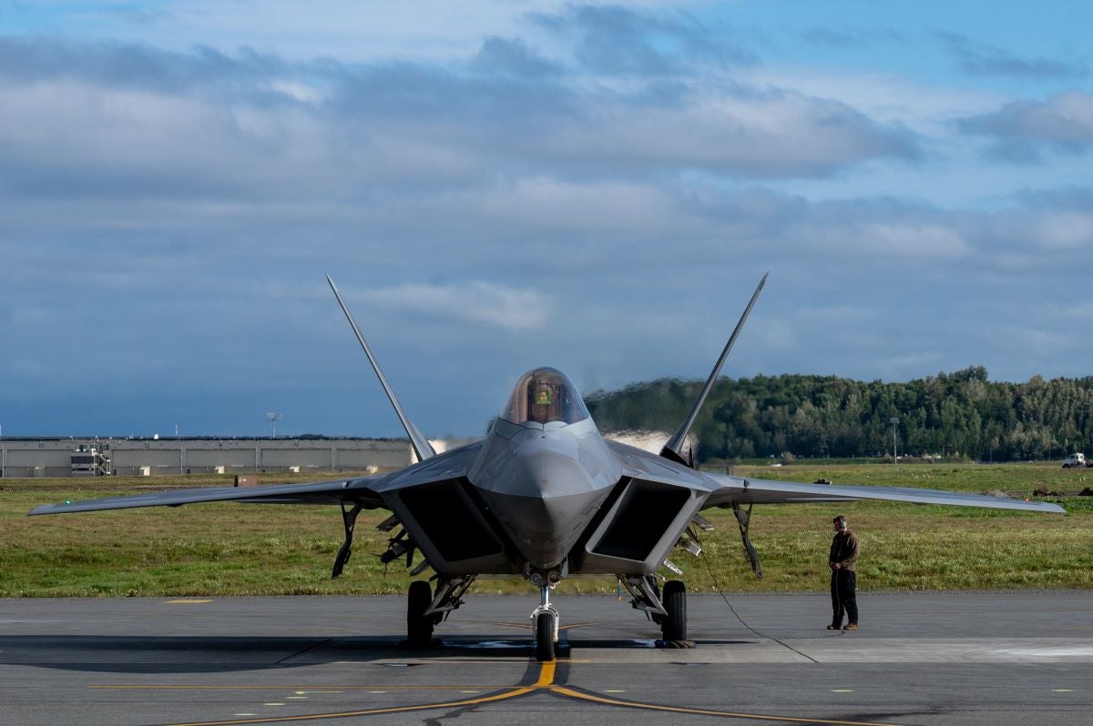 USAF Awards RTX F-22 Sensor Upgrade Contract Possibly Worth More Than ...